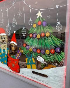 25 Charming Christmas Window Paint Ideas
