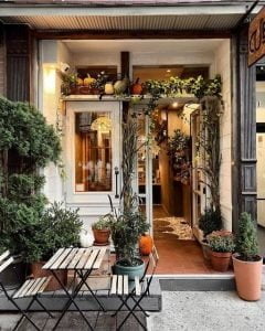 18 Hip Cafe Window Ideas