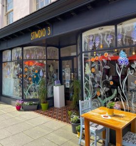 18 Hip Cafe Window Ideas