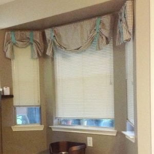 9 Elegant Window Scarf Ideas