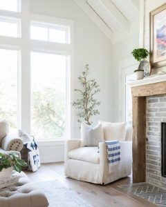 25 Beautiful Large Living Room Window Ideas