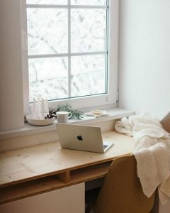 25 Classy Window Sill Ideas