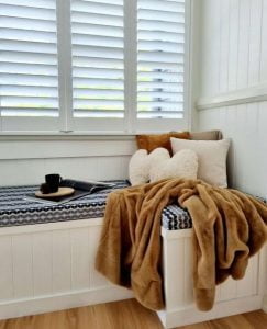 25 Classy Window Sill Ideas