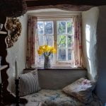 25 Classy Window Sill Ideas