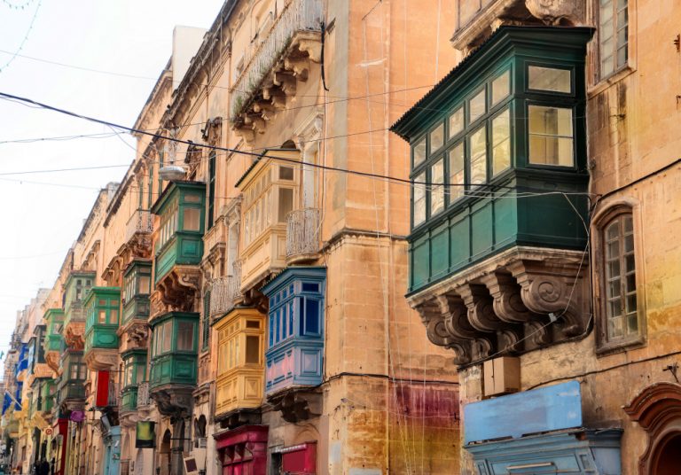 Understanding Malta Window Sizes: Guide and Measurements