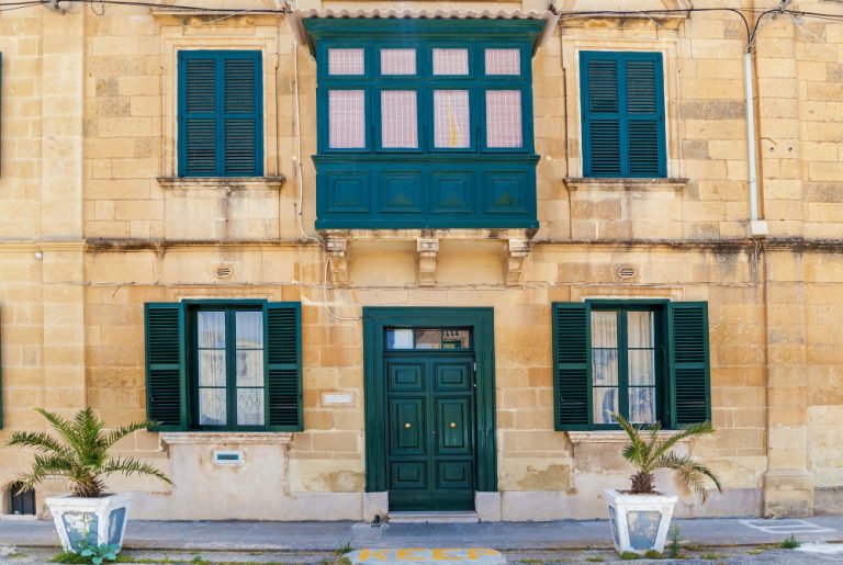 Understanding Malta Window Sizes: Guide and Measurements