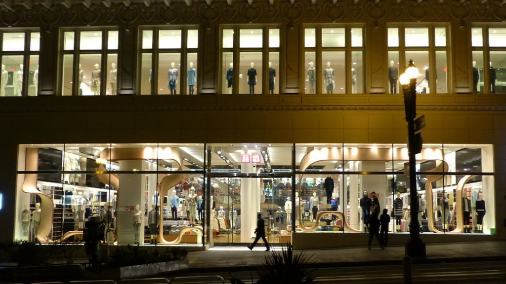 The Top 33 Window Display Companies