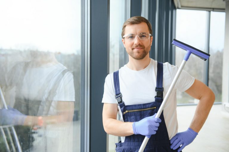 How to Charge for Window Cleaning: Expert Tips & Pricing Guide