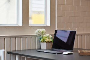 Should Your Desk Face a Window? Pros, Cons & Expert Tips for Productivity