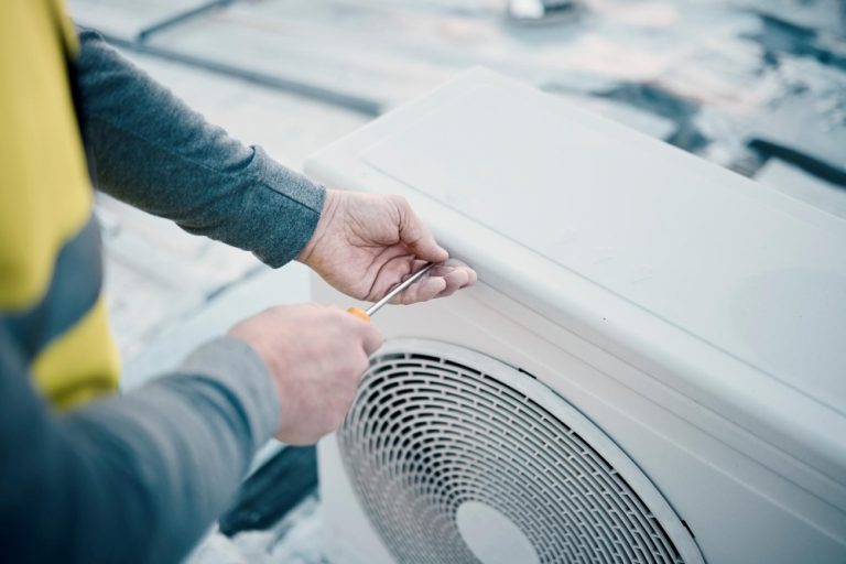 How to Clean a Window Fan: Easy Steps for Sparkling Results