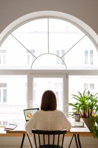 Should Your Desk Face a Window? Pros, Cons & Expert Tips for Productivity